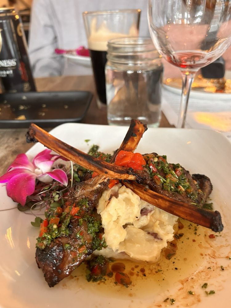 METROPOLITAN KITCHEN & LOUNGE - Updated April 2025 - 262 Photos & 420 ...