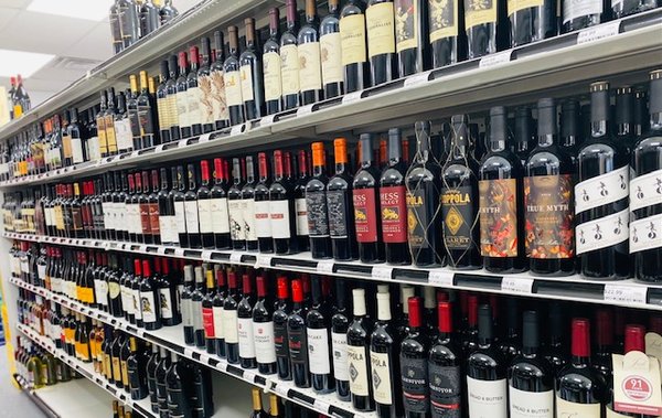 YAPHANK LIQUORS - Updated August 2024 - 17 Photos - 70 Horseblock Rd ...