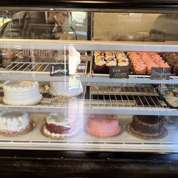 BLUE BONNET BAKERY - Updated October 2025 - 128 Photos & 161 Reviews ...