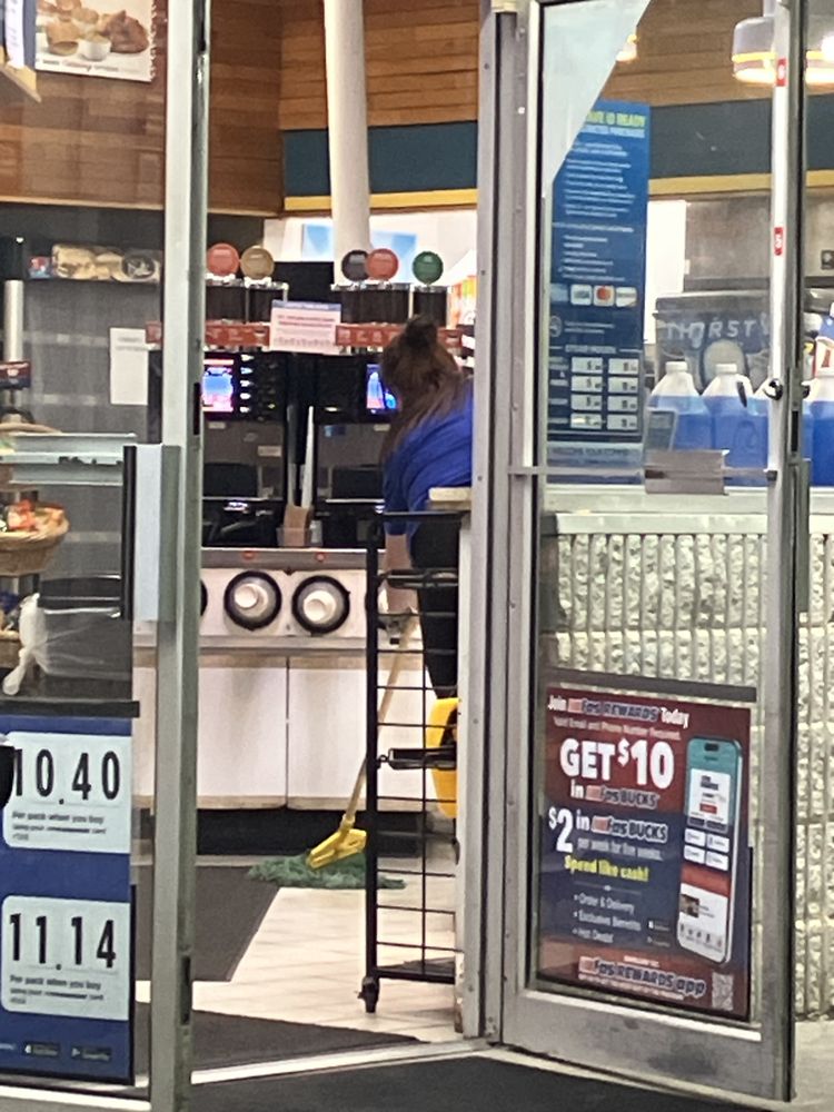 SHORE STOP - Updated December 2025 - 11121 Racetrack Rd, Berlin ...