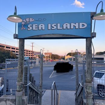SEA ISLAND SHRIMP HOUSE - Updated January 2026 - 361 Photos & 296 ...