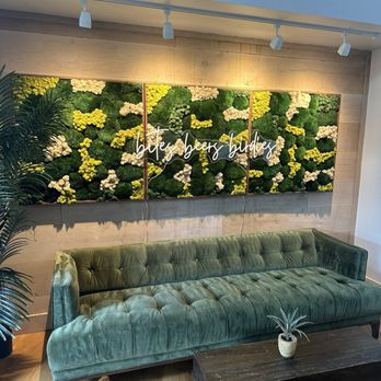 FORE SCORE A GOLF TAVERN - Updated September 2025 - 250 Photos & 71 ...