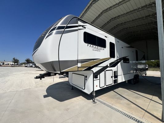 BLUE COMPASS RV - TYLER - Updated December 2025 - 17 Photos & 21 ...