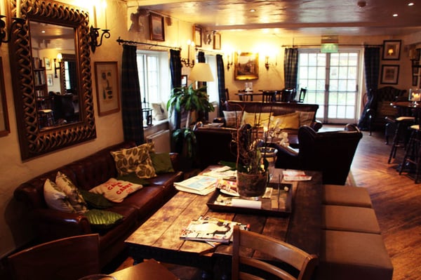 THE SPRING INN - Updated August 2025 - 35 Photos - Bath Road, Reading ...