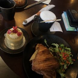 GODFREY’S BAKERY AND CAFE - Updated January 2025 - 564 Photos & 202 ...