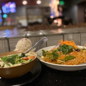 OCHA THAI KITCHEN & BAR - 1018 Photos & 453 Reviews - Thai - 317 Main ...