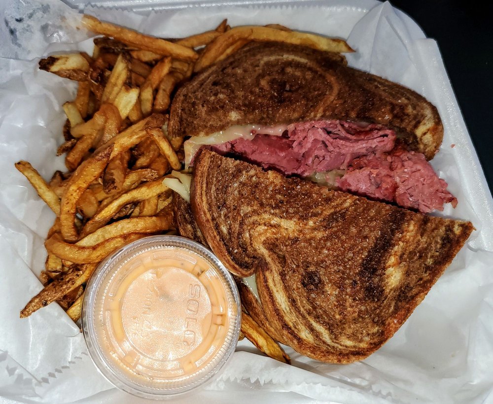 NIKI’Z PUB - Updated May 2025 - 18 Photos & 32 Reviews - 509 Mason St ...