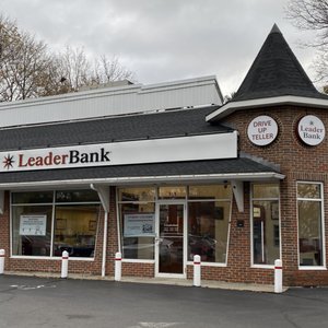 LEADER BANK - Updated October 2025 - 51 Reviews - 675 Massachusetts Ave ...