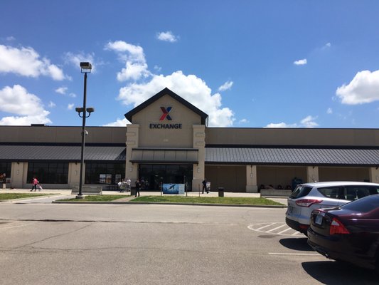 POST EXCHANGE - Updated October 2025 - 31 Photos - 2210 Trooper Dr ...