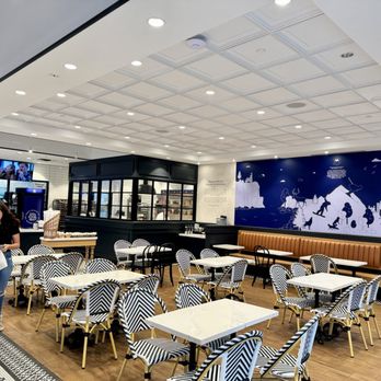 PARIS BAGUETTE - Updated August 2024 - 78 Photos & 27 Reviews - 7855 ...