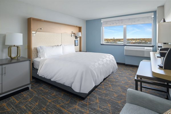 HOLIDAY INN PORTLAND-BY THE BAY - Updated April 2025 - 129 Photos & 156 ...