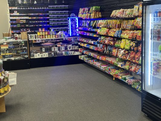 THE SPOT SMOKE SHOP - Updated December 2025 - 1014 E Manchester Ave ...