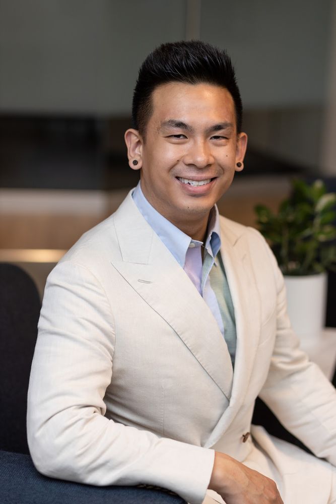 DANIEL DOVINH - SEATTLE REAL ESTATE AGENT - Updated May 2025 - 837 N ...