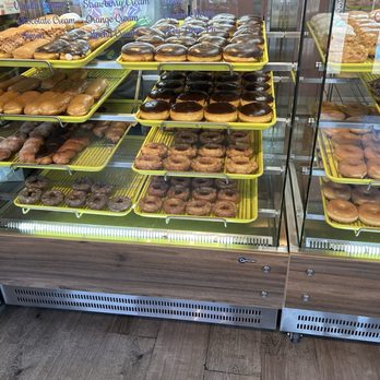 88 DONUTS BAKERY CAFE - Updated July 2025 - 63 Photos & 32 Reviews - 3334 Curry Ford Rd, Orlando ...
