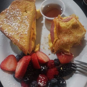 AH HUEVO! - Updated July 2024 - 145 Photos & 87 Reviews - 101 E Glenn ...