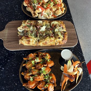 ATOMIC GOLF - Updated July 2024 - 252 Photos & 94 Reviews - 1850 S Main ...