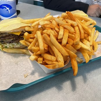 OMEGA BURGERS LAKEWOOD - Updated December 2025 - 212 Photos & 376 ...