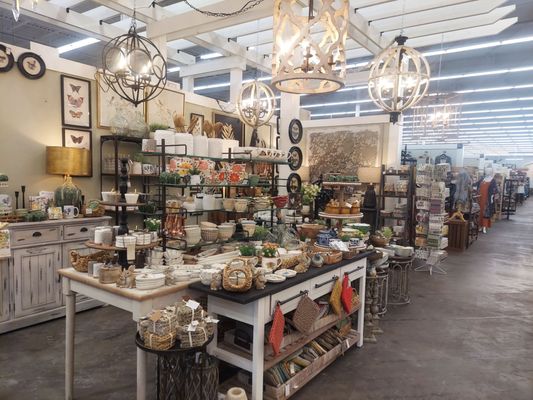 THE PAINTED TREE - CHANDLER - Updated December 2025 - 260 Photos & 15 ...