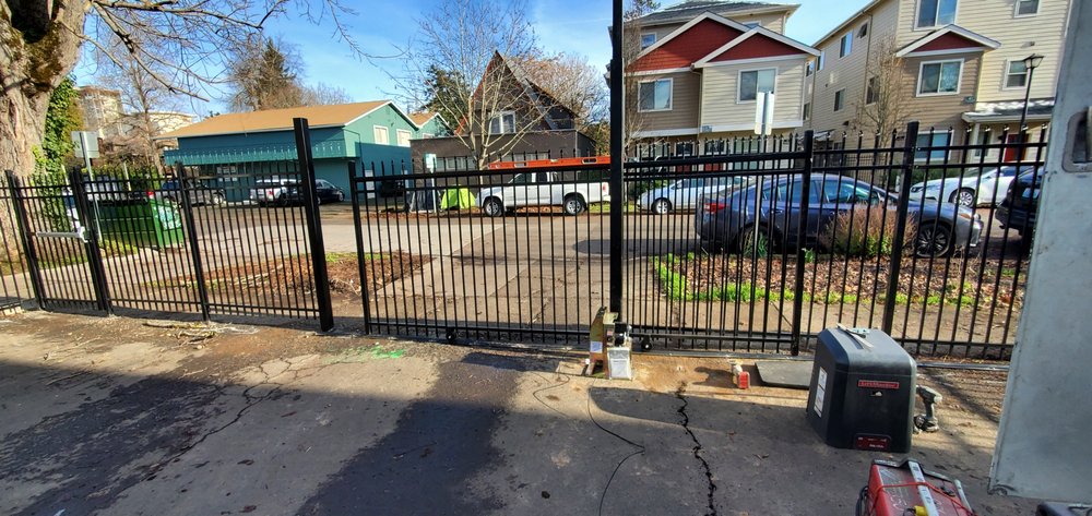 SECURE ACCESS & ENTRY - 10 Photos - Eugene, Oregon - Fences & Gates ...