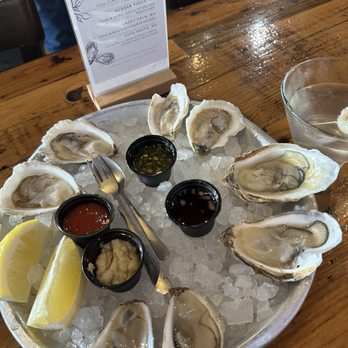YUMMY SEAFOOD & OYSTER BAR - Updated November 2025 - 510 Photos & 356 ...
