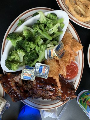 EASY STREET INN FOOD & SPIRITS - 21 Photos & 64 Reviews - 275 N Paw Paw ...