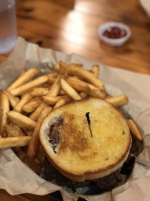 SPANKY BURGER AND BREW - 211 Photos & 320 Reviews - 601 S Pine St ...
