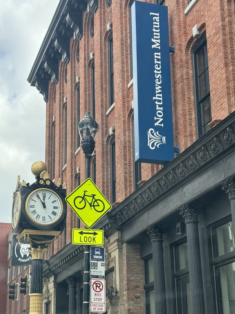 SUMMIT STREET CLOCK - Updated May 2024 - 150 N Summit St, Toledo, Ohio ...