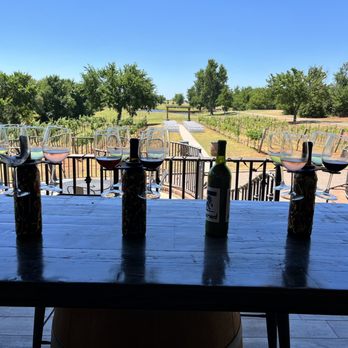 CLAUREN RIDGE VINEYARD AND WINERY - Updated May 2024 - 76 Photos & 44 ...