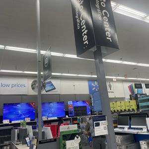 WALMART SUPERCENTER - Updated June 2025 - 43 Photos & 72 Reviews - 1800 ...