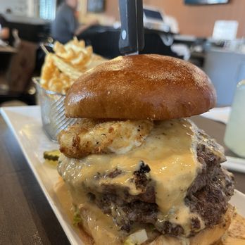 DA BURGER WING HUB - Updated June 2025 - 484 Photos & 177 Reviews - 93 ...