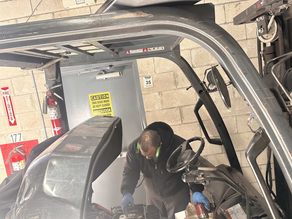 VICKS AUTO REPAIR - Updated December 2025 - Request a Quote - 79 ...