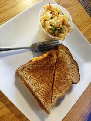 REDNECK GOURMET - 71 Photos & 122 Reviews - 11 N Court Sq, Newnan ...