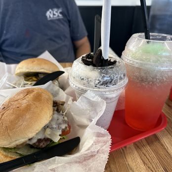 THE SNACK SHACK ON JOHNSON DRIVE - Updated November 2024 - 77 Photos ...