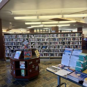 ENCINO-TARZANA BRANCH LIBRARY - Updated October 2025 - 35 Photos & 71 ...