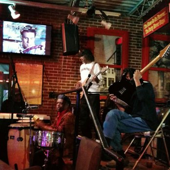 CLUB HANDY - Updated November 2025 - 26 Photos & 22 Reviews - 200 Beale ...