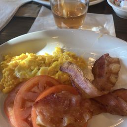 CRACKER BARREL OLD COUNTRY STORE - Updated December 2025 - 572 Photos ...