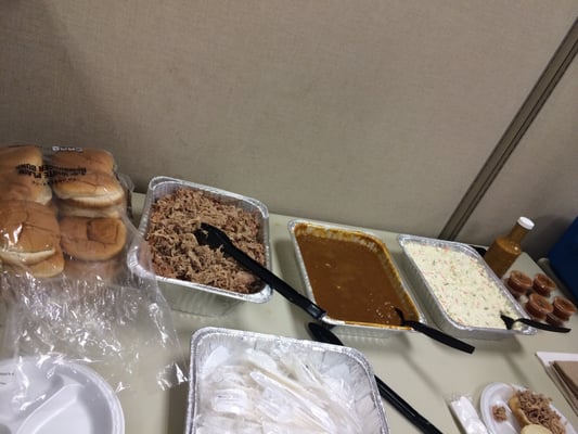 PIG OUT BBQ - Updated October 2025 - 54 Reviews - 3001 New Cut Rd ...