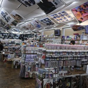 POP MART - Updated March 2025 - 37 Photos - 540 N Michigan Ave, Chicago ...