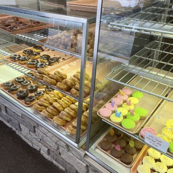 SPRING HILL PASTRY SHOP - 29 Photos & 72 Reviews - 600 Chestnut St ...