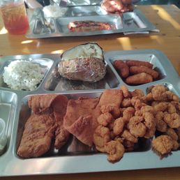 BOONDOCKS FISH CAMP & SMOKE HOUSE - Updated November 2025 - 21 Photos ...