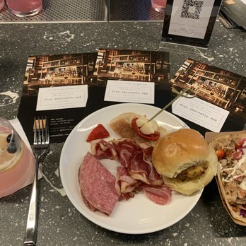 ARCHER HOTEL TYSONS - Updated January 2025 - 104 Photos & 22 Reviews ...