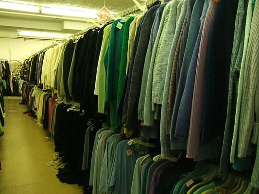 VILLAGE DISCOUNT OUTLET - Updated September 2025 - 18 Photos & 128 ...