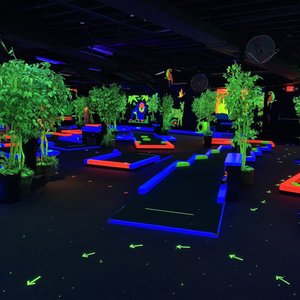 GLOW PUTT MINI GOLF - 234 Photos & 285 Reviews - 9160 E Shea Blvd ...