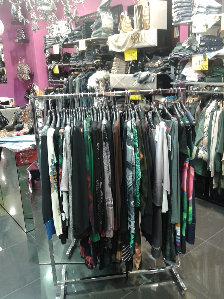 KROMA - Updated February 2025 - Via Venezia Giulia 16, Pisa, Italy ...