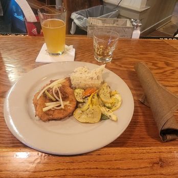 THE COMMON MAN - Updated September 2025 - 222 Photos & 458 Reviews - 25 ...