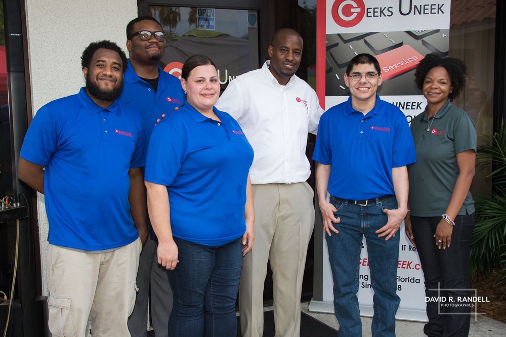 GEEKS UNEEK - Updated December 2025 - 18 Reviews - 2054 Vista Pkwy ...