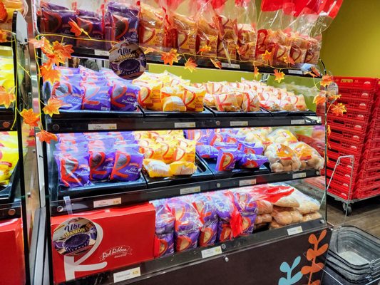 RED RIBBON BAKESHOP - Updated January 2025 - 120 Photos & 61 Reviews ...