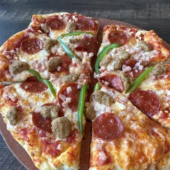 INVICTUS PIZZA KITCHEN - Updated December 2025 - 17 Photos & 10 Reviews ...