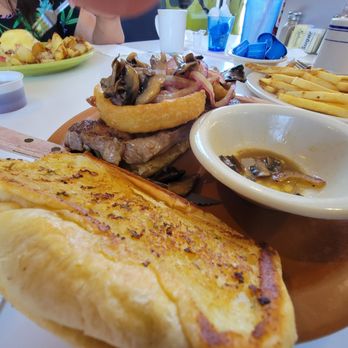 VELVET GRILL & CREAMERY - Updated April 2025 - 202 Photos & 434 Reviews ...