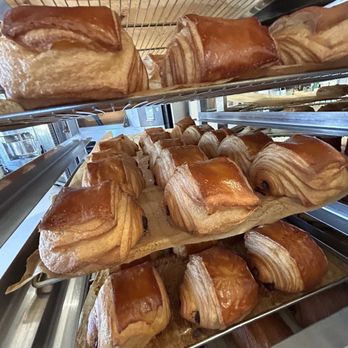 MAISON BENOIT - Updated April 2025 - 600 Photos & 359 Reviews - 402 ...